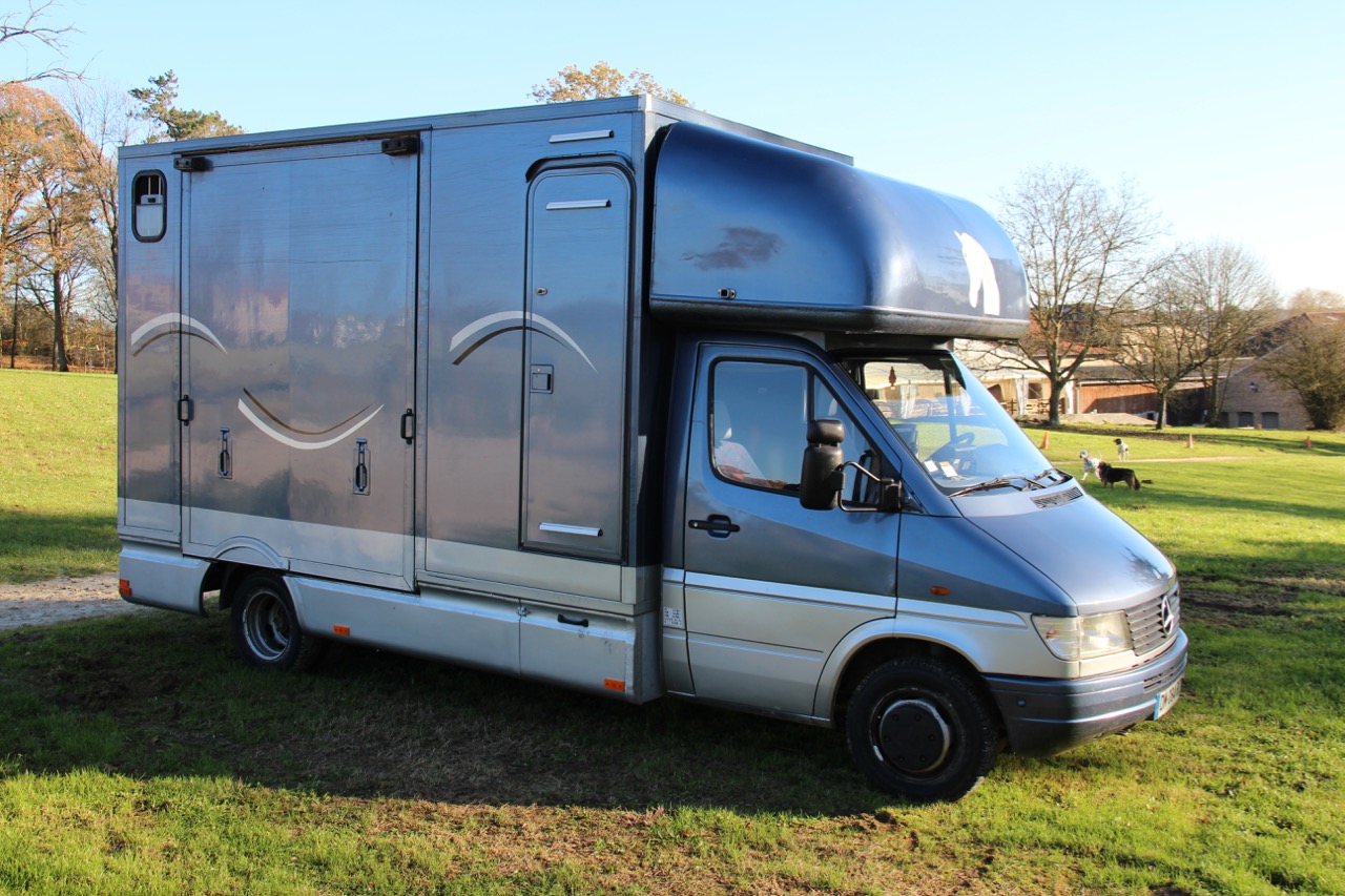 MERCEDES-BENZ SPRINTER 412D GUILLAUME